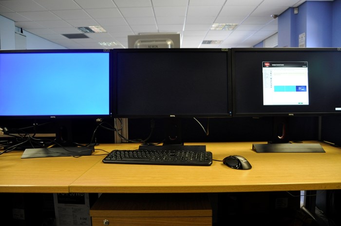 Configuring Multiple Monitors Amd Eyefinity Single Gpu Ccl Computers
